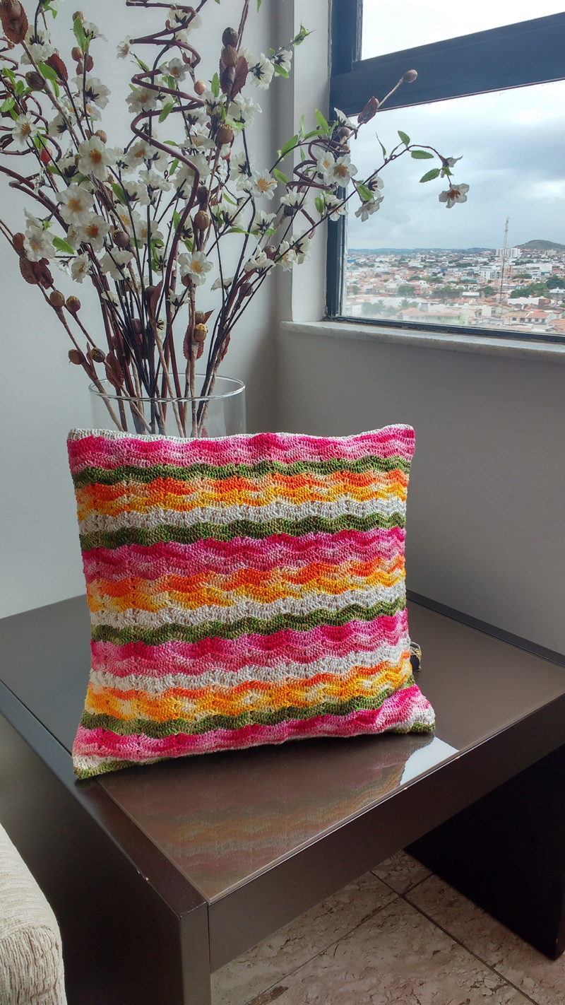 30 Ideias de Almofadas coloridas de Crochê - Artesanato Passo a Passo!