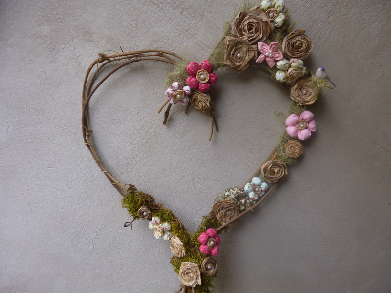Coração de Flores: 15 Modelos para se Inspirar - Artesanato Passo a Passo!