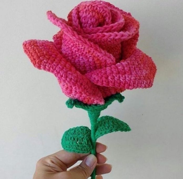 Rosa de Crochê Fácil: Passo a Passo com Gráfico - Artesanato Passo a Passo!