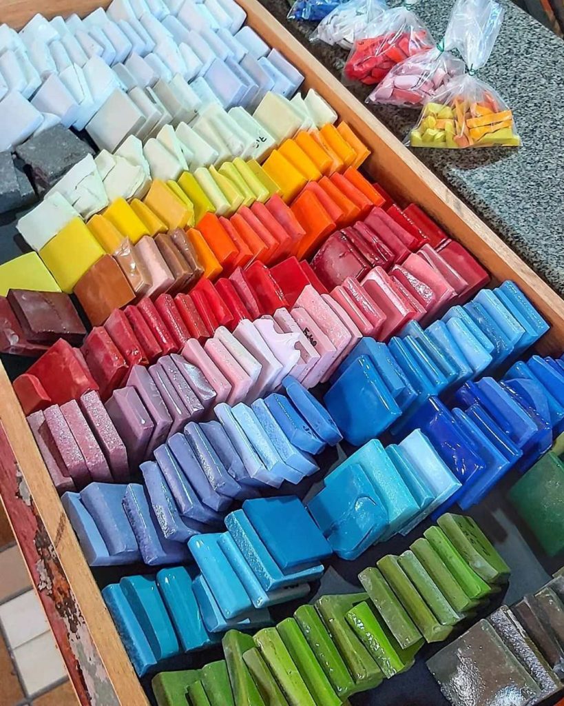 Material usado em mosaico: 10 opções mais indicadas para técnica ...