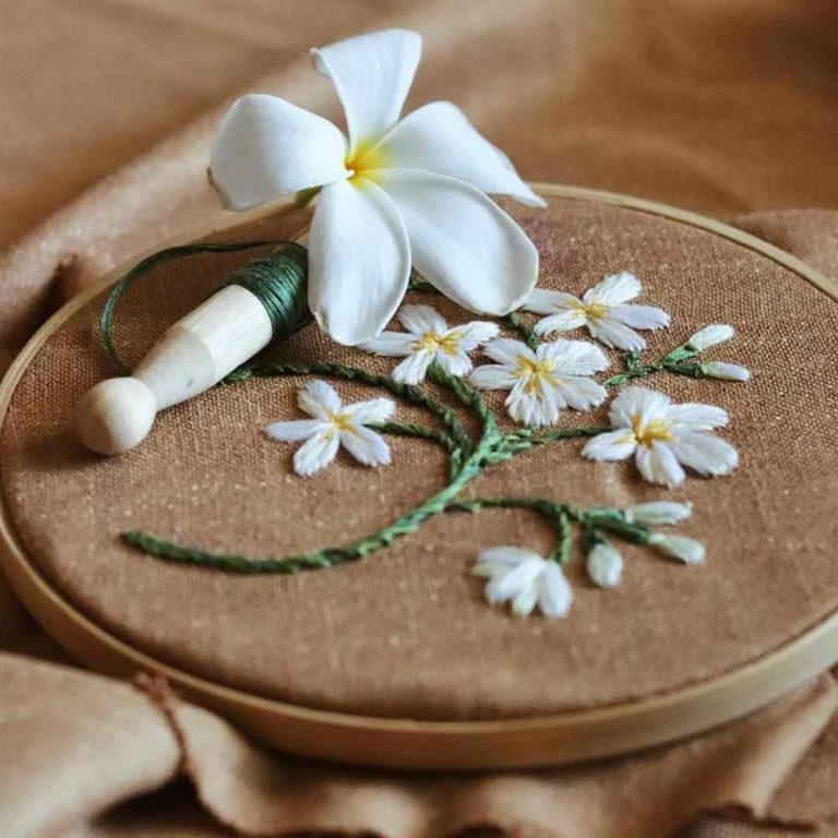 Bordado Rococó: como fazer +70 ideias surpreendentes com esse estilo de ...