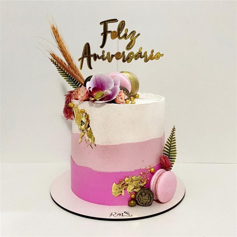 Bolo Rosa: modelos encantadores com cores e combinações variadas ...