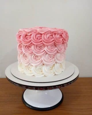 Bolo Rosa: modelos encantadores com cores e combinações variadas ...