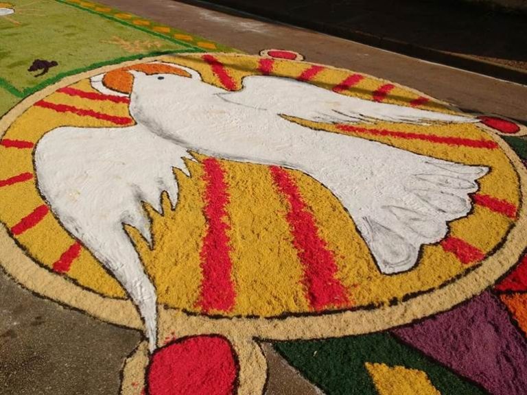 Tapetes de Corpus Christi: ideias de desenhos e imagens para decorar ...