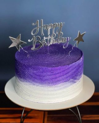 40 Ideias de bolo roxo com glitter super tendência - Artesanato Passo a ...