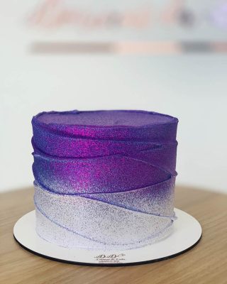 40 Ideias de bolo roxo com glitter super tendência - Artesanato Passo a ...