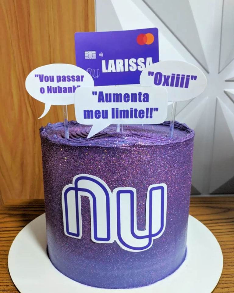 40 Ideias de bolo roxo com glitter super tendência - Artesanato Passo a ...