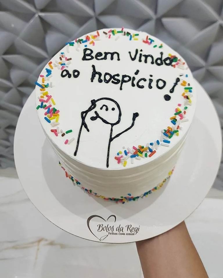 Bolo com frases engraçadas: 50 ideias para alegrar a festa - Artesanato ...