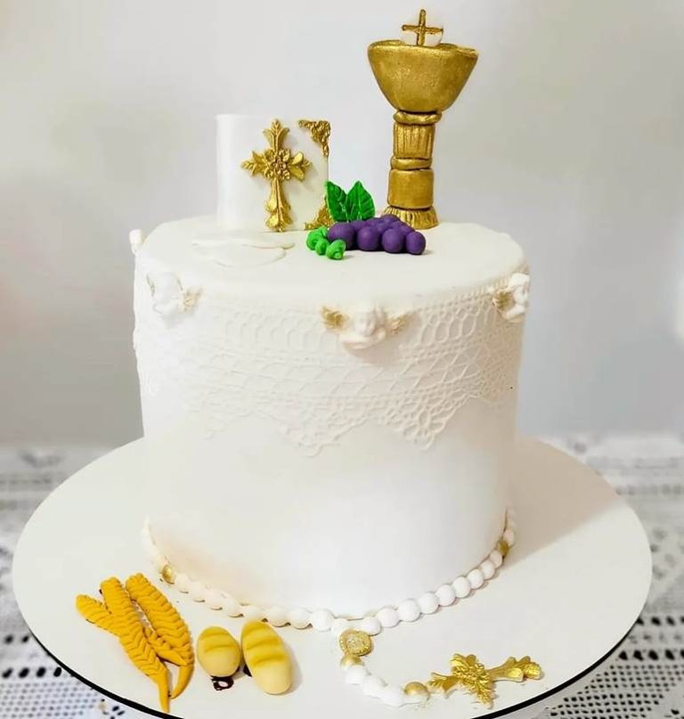 Bolo Primeira Eucaristia: 50 modelos para celebrar esse sacramento ...