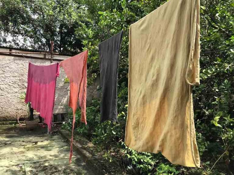 Como tingir roupa com tinta de tecido? Truques rápidos - Artesanato ...