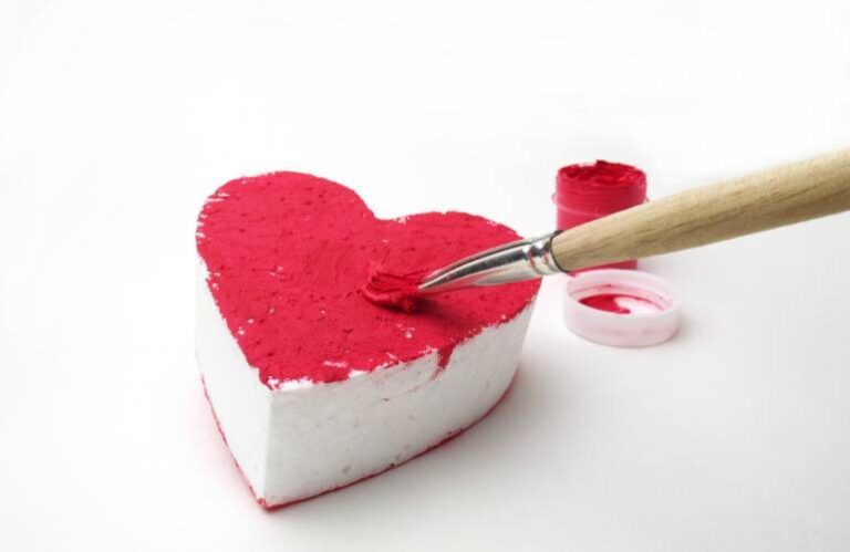 Que tinta usar para pintar isopor? Conheça as melhores! - Artesanato ...