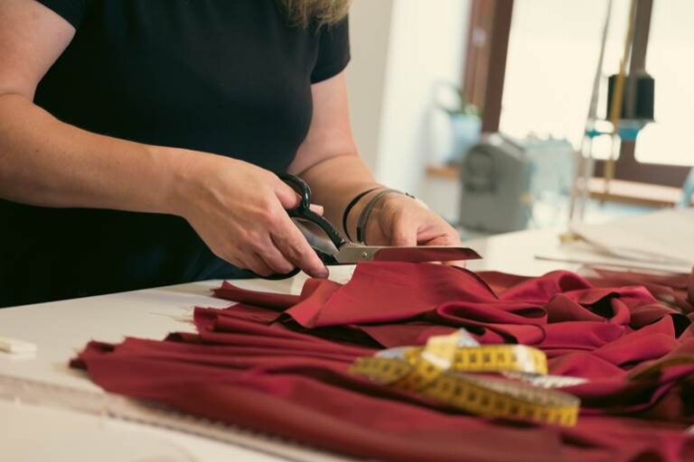 As 5 maiores vantagens de se aprender a costurar - Artesanato Passo a ...