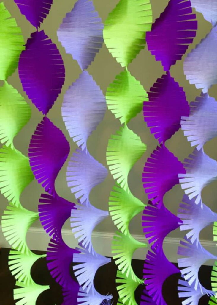 Decoração de Carnaval com papel crepom criativa - Artesanato Passo a Passo!